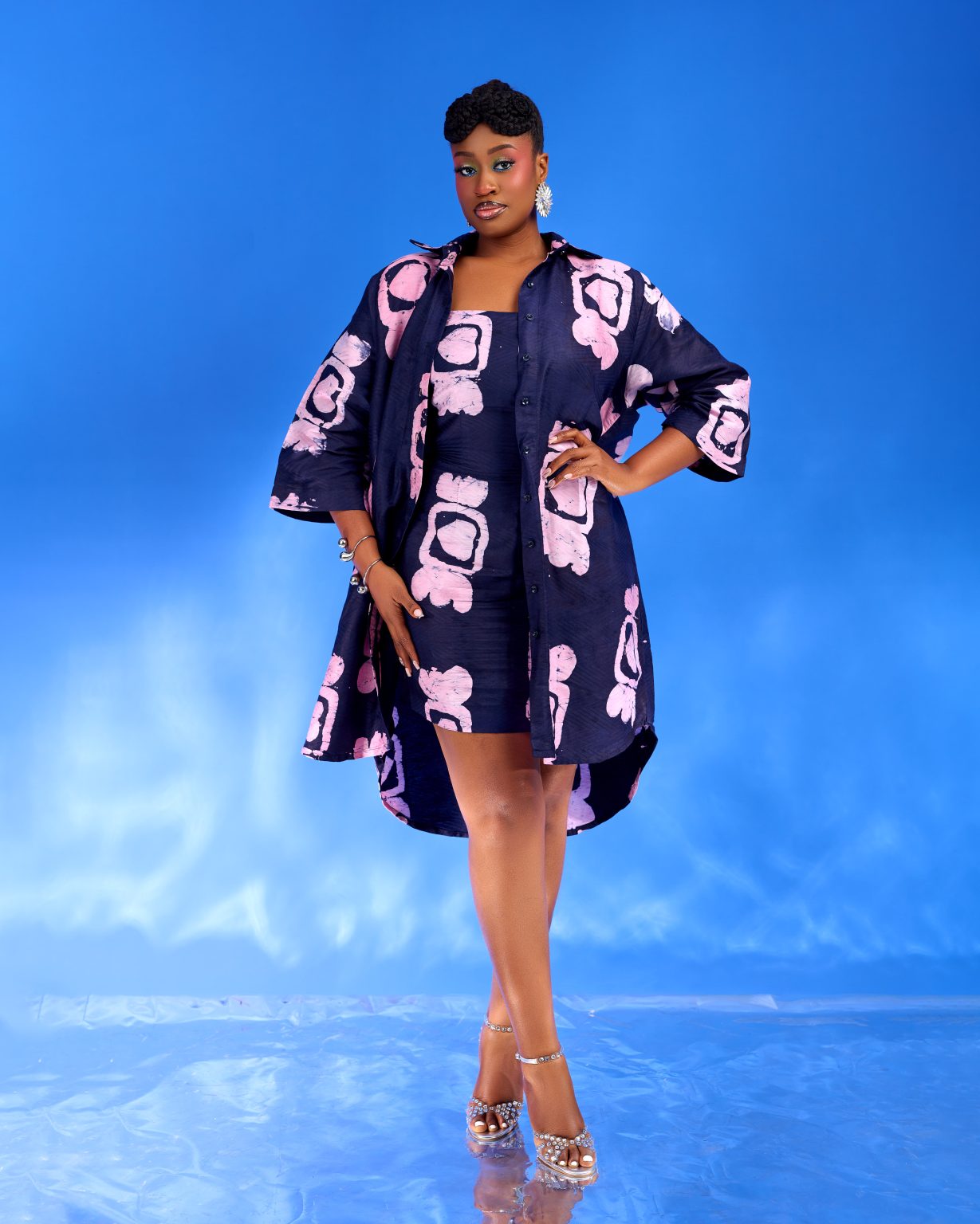 Shop Mona – Clothing Brand