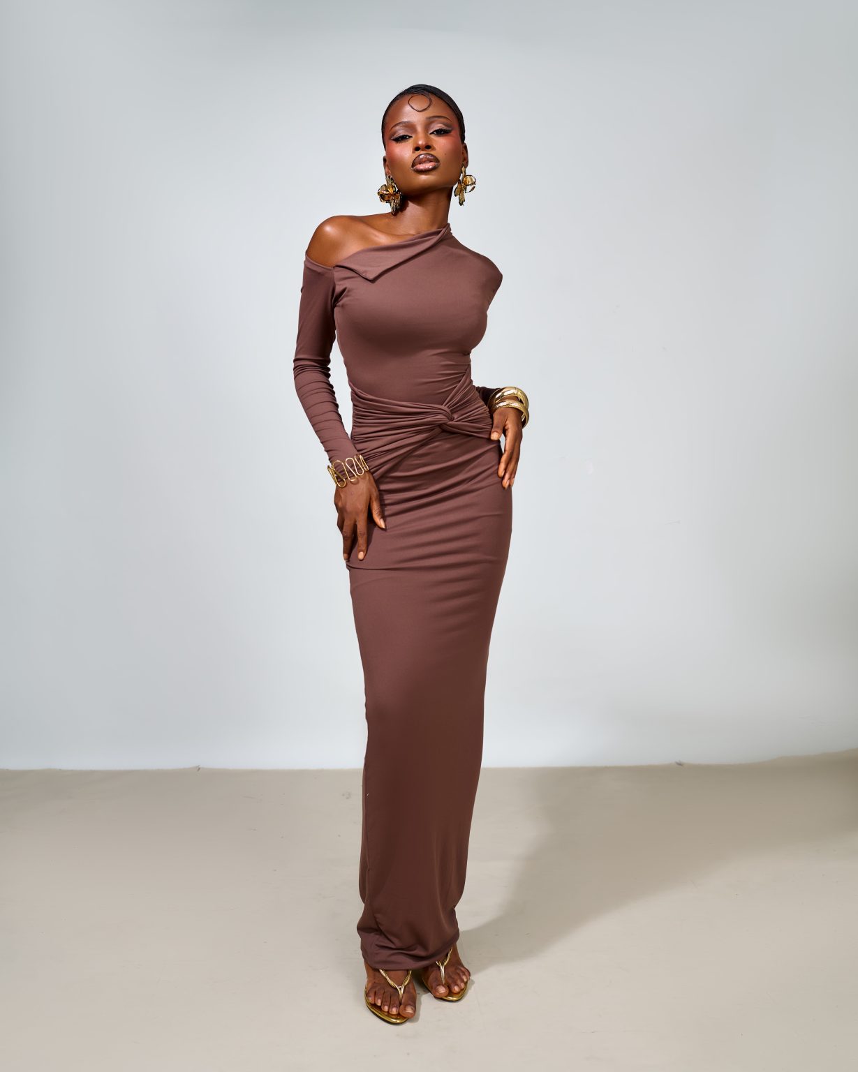 Shop Mona – Clothing Brand