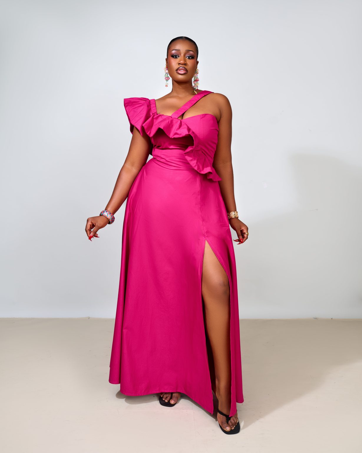 Shop Mona – Clothing Brand